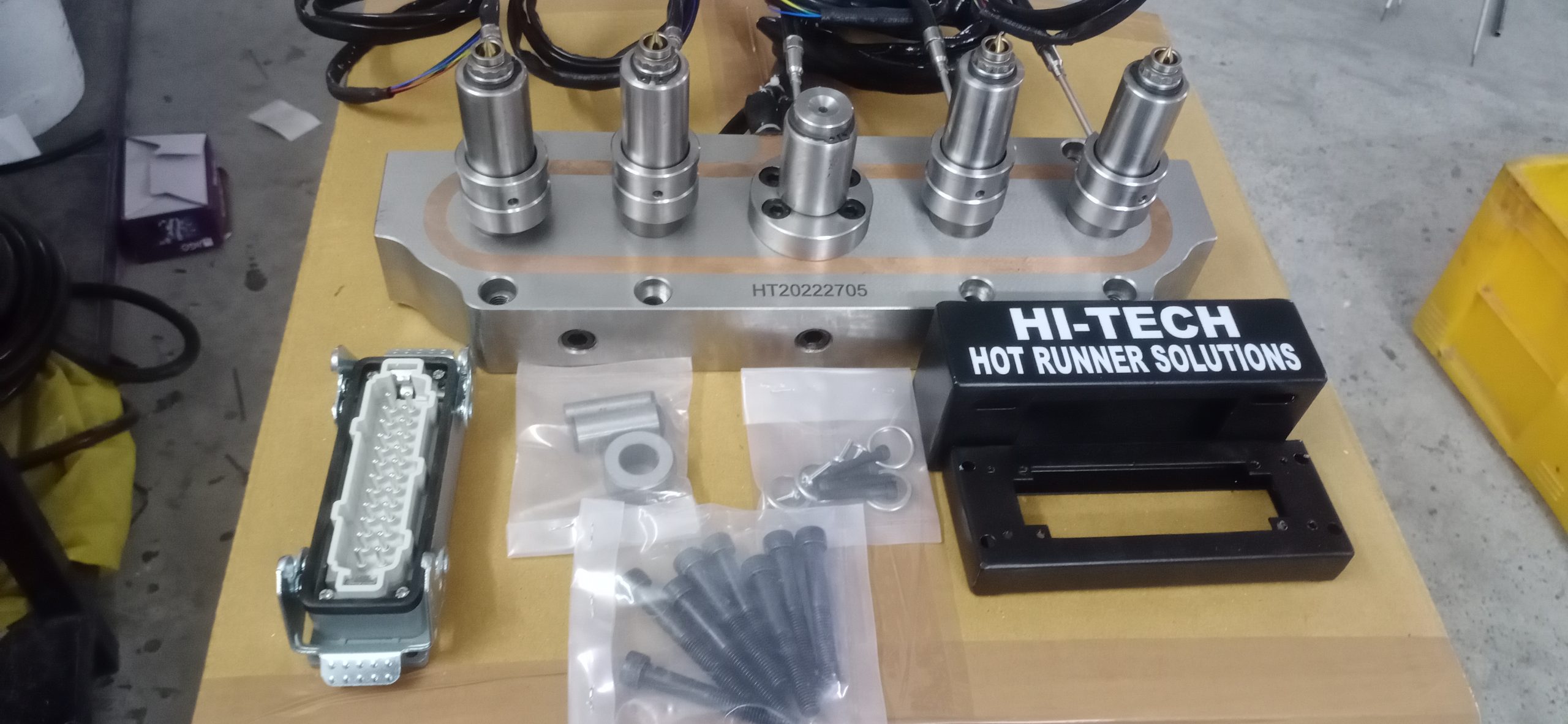Multi Tip Nozzles – Hi-Tech Hot Runner Solutions